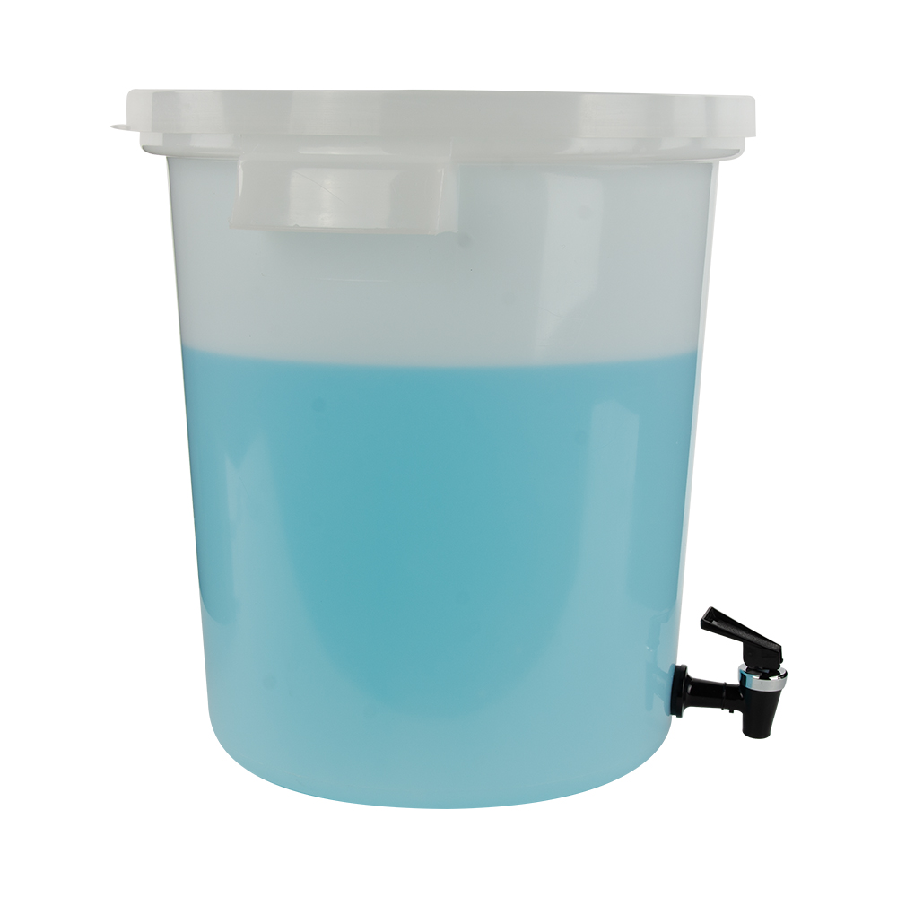 20 Quart Tamco® Container with Molded In Hand Grips & Snap On Cover | U ...